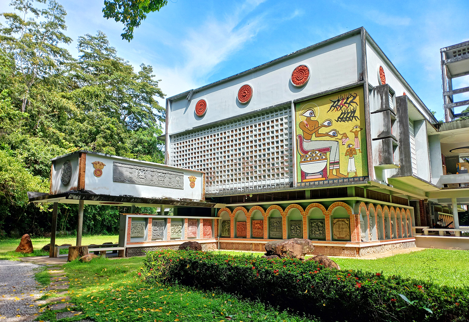 Thailandia Wat Suan Mokkh meditazione yoga nella foresta